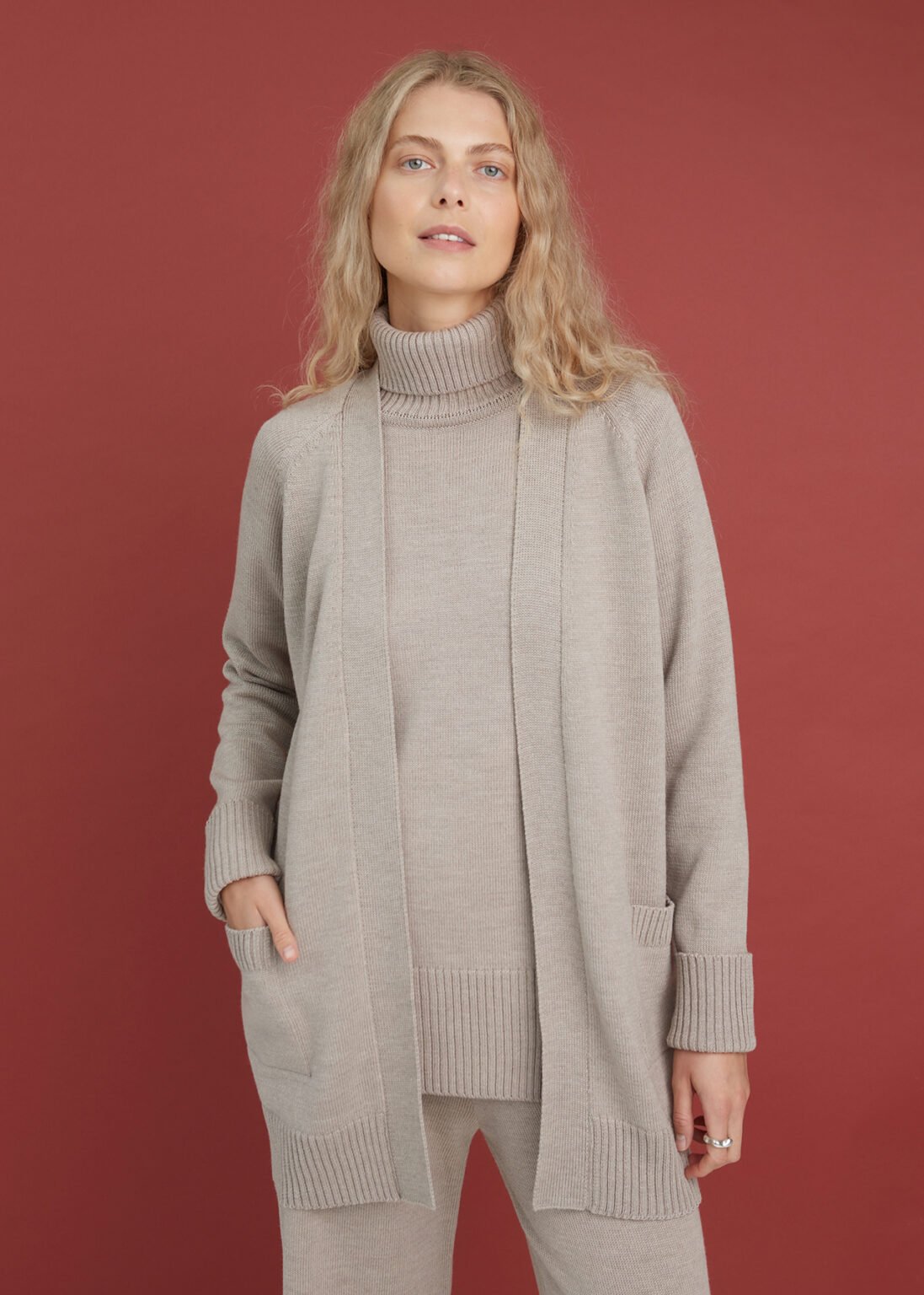 Knitted Merino Wool Cardigan with Pockets in Beige - Monala Shop